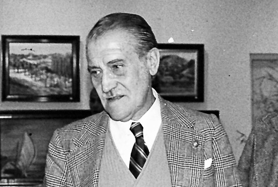 Retrato de José María San Román [Quique J. Silva] - hombre de palo